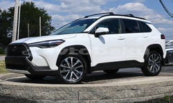 Buy used toyota corolla cross white car in ganca in ganca - avtobaku