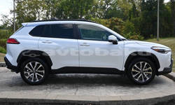 Buy used toyota corolla cross white car in ganca in ganca - avtobaku